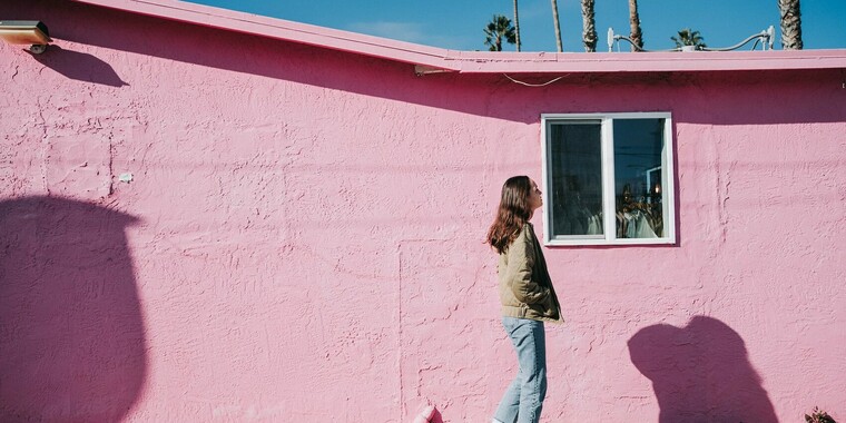 Join the Life In Pink Photo Contest and win 4K TV - VIEWBUG.com